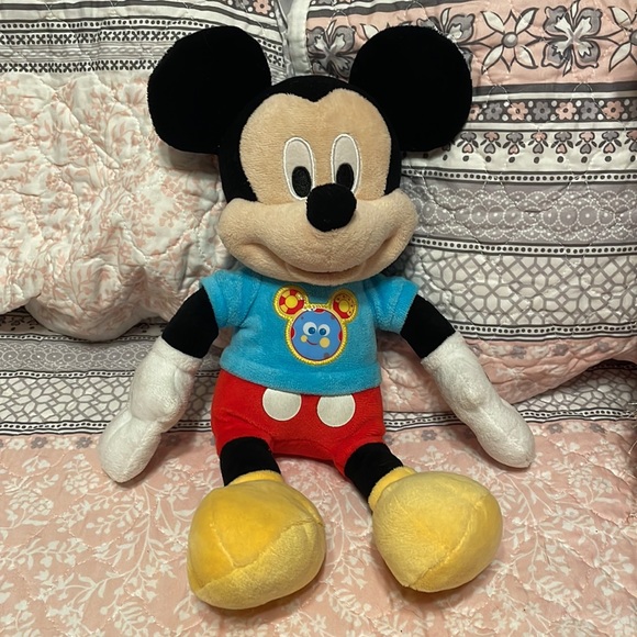 Disney | Toys | Mickey Mouse Singing Fun 4 Plush Talking Stuffed Toy ...